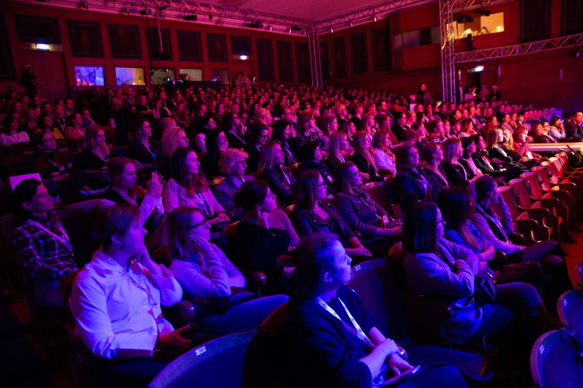 How to write a good TED Talk and present it? - Public speaking training ...